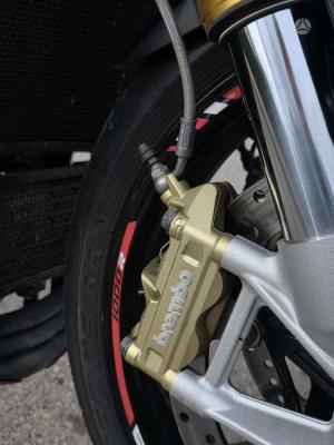Sarkans BMW S 1000R 2015 Kretinga, ar dzinēja tilpumu 1.00 L un nobraukumu 52 tūkst. km par 6400 €, foto 17 vietnē AUTOMOTO.COM.LV
