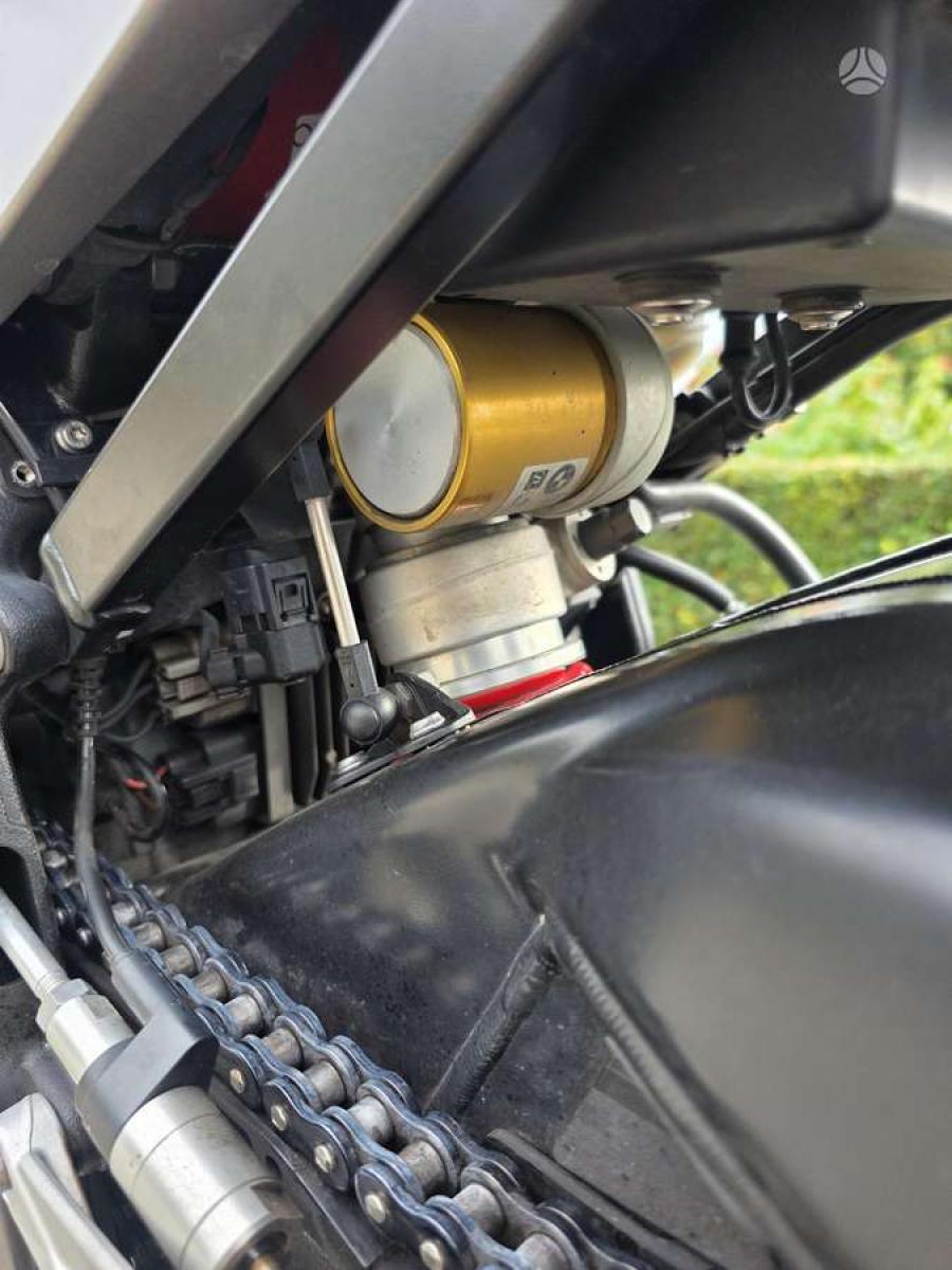 Sarkans BMW S 1000R 2015 Kretinga, ar dzinēja tilpumu 1.00 L un nobraukumu 52 tūkst. km par 6400 €, foto 20 vietnē AUTOMOTO.COM.LV