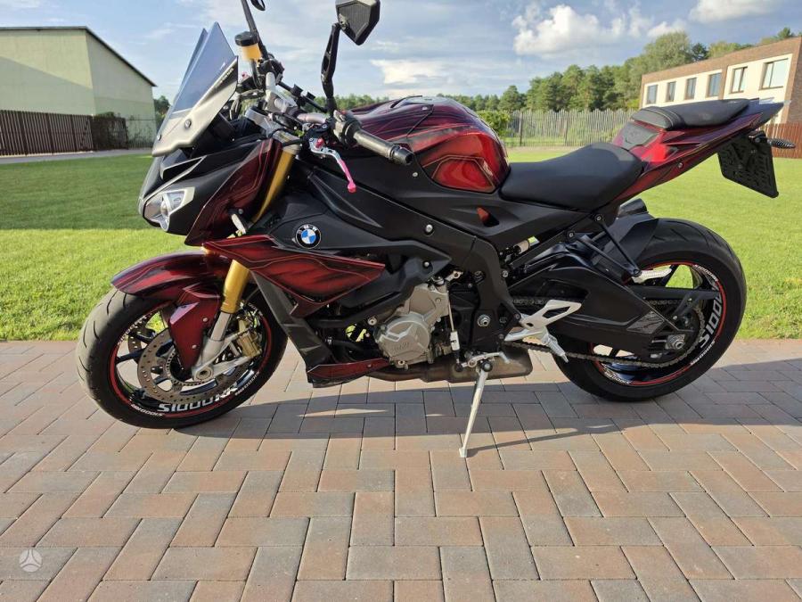 Sarkans BMW S 1000R 2018 Druskininkai, ar dzinēja tilpumu 1.00 L un nobraukumu 11 tūkst. km par 8800 €, foto 12 vietnē AUTOMOTO.COM.LV