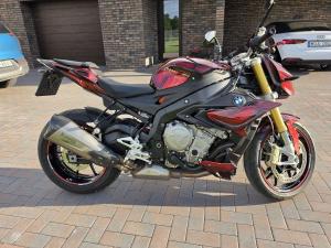 Sarkans BMW S 1000R 2018 Druskininkai, ar dzinēja tilpumu 1.00 L un nobraukumu 11 tūkst. km par 8800 €, foto 13 vietnē AUTOMOTO.COM.LV