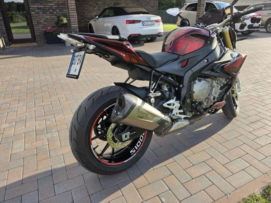 Sarkans BMW S 1000R 2018 Druskininkai, ar dzinēja tilpumu 1.00 L un nobraukumu 11 tūkst. km par 8800 €, foto 14 vietnē AUTOMOTO.COM.LV