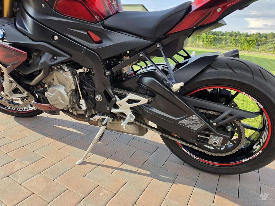 Sarkans BMW S 1000R 2018 Druskininkai, ar dzinēja tilpumu 1.00 L un nobraukumu 11 tūkst. km par 8800 €, foto 21 vietnē AUTOMOTO.COM.LV