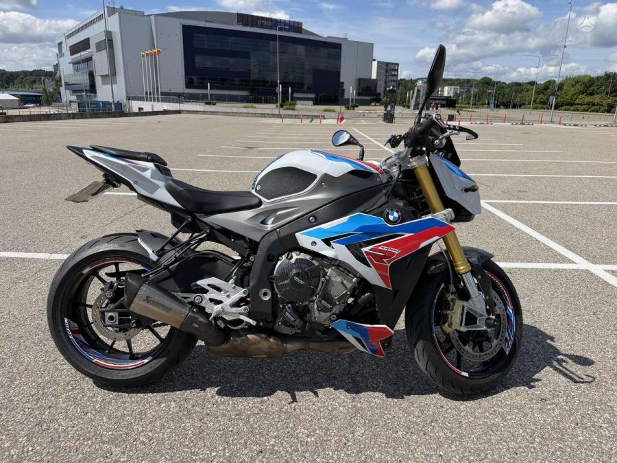 White BMW S 1000R 2015 in Vilnius, with an engine capacity of 1.00 L and mileage of 34 thousand km for 7200 €, photo 4 on AUTOMOTO.COM.LV