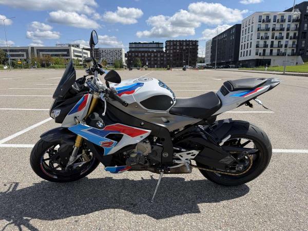 White BMW S 1000R 2015 in Vilnius, with an engine capacity of 1.00 L and mileage of 34 thousand km for 7200 €, photo 7 on AUTOMOTO.COM.LV