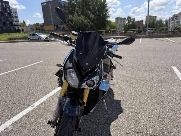 White BMW S 1000R 2015 in Vilnius, with an engine capacity of 1.00 L and mileage of 34 thousand km for 7200 €, photo 8 on AUTOMOTO.COM.LV