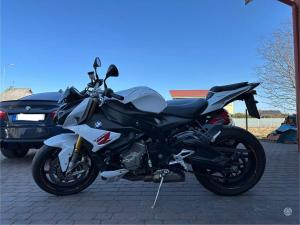 White BMW S 1000R 2017 in Klaipeda, with an engine capacity of 1.00 L and mileage of 13 thousand km for 7900 €, photo 5 on AUTOMOTO.COM.LV