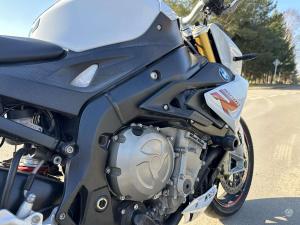 White BMW S 1000R 2017 in Klaipeda, with an engine capacity of 1.00 L and mileage of 13 thousand km for 7900 €, photo 8 on AUTOMOTO.COM.LV