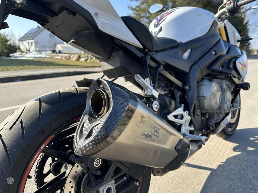 White BMW S 1000R 2017 in Klaipeda, with an engine capacity of 1.00 L and mileage of 13 thousand km for 7900 €, photo 9 on AUTOMOTO.COM.LV