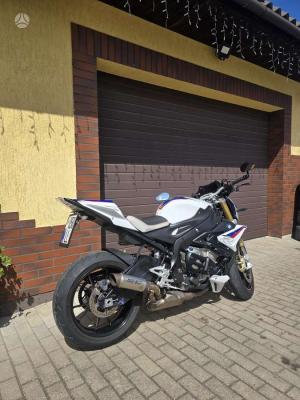 White BMW S 1000R 2018 in Plunge, with an engine capacity of 1.00 L and mileage of 48 thousand km for 6200 €, photo 4 on AUTOMOTO.COM.LV