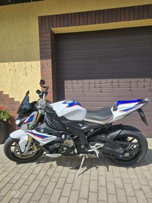 White BMW S 1000R 2018 in Plunge, with an engine capacity of 1.00 L and mileage of 48 thousand km for 6200 €, photo 6 on AUTOMOTO.COM.LV