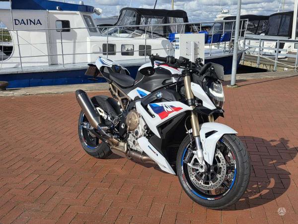 White BMW S 1000R 2021 in Kretinga, with an engine capacity of 1.00 L and mileage of 11 thousand km for 12600 €, photo 1 on AUTOMOTO.COM.LV