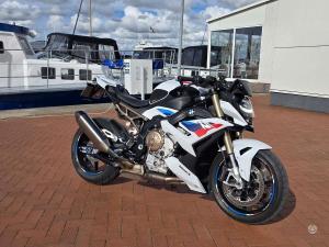White BMW S 1000R 2021 in Kretinga, with an engine capacity of 1.00 L and mileage of 11 thousand km for 12600 €, photo 3 on AUTOMOTO.COM.LV