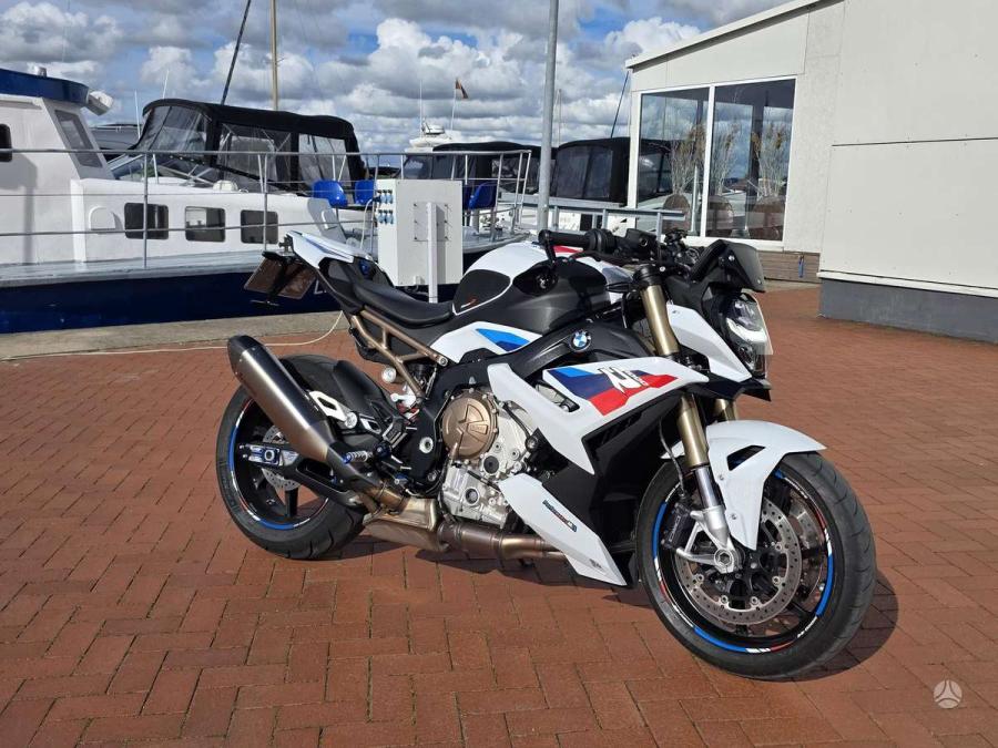 White BMW S 1000R 2021 in Kretinga, with an engine capacity of 1.00 L and mileage of 11 thousand km for 12600 €, photo 3 on AUTOMOTO.COM.LV