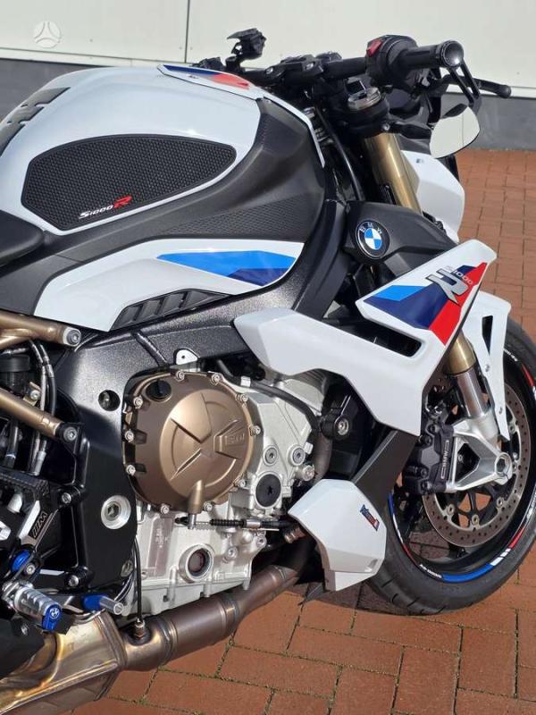 White BMW S 1000R 2021 in Kretinga, with an engine capacity of 1.00 L and mileage of 11 thousand km for 12600 €, photo 7 on AUTOMOTO.COM.LV