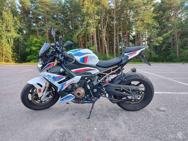 Balts BMW S 1000R 2022 Klaipėda, ar dzinēja tilpumu 1.00 L un nobraukumu 27 tūkst. km par 12000 €, foto 1 vietnē AUTOMOTO.COM.LV