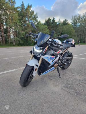 Balts BMW S 1000R 2022 Klaipėda, ar dzinēja tilpumu 1.00 L un nobraukumu 27 tūkst. km par 12000 €, foto 3 vietnē AUTOMOTO.COM.LV