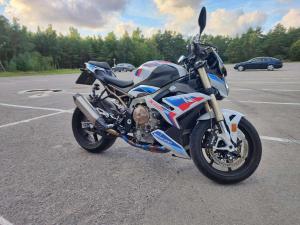 Balts BMW S 1000R 2022 Klaipėda, ar dzinēja tilpumu 1.00 L un nobraukumu 27 tūkst. km par 12000 €, foto 4 vietnē AUTOMOTO.COM.LV