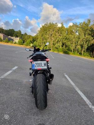 Balts BMW S 1000R 2022 Klaipėda, ar dzinēja tilpumu 1.00 L un nobraukumu 27 tūkst. km par 12000 €, foto 5 vietnē AUTOMOTO.COM.LV