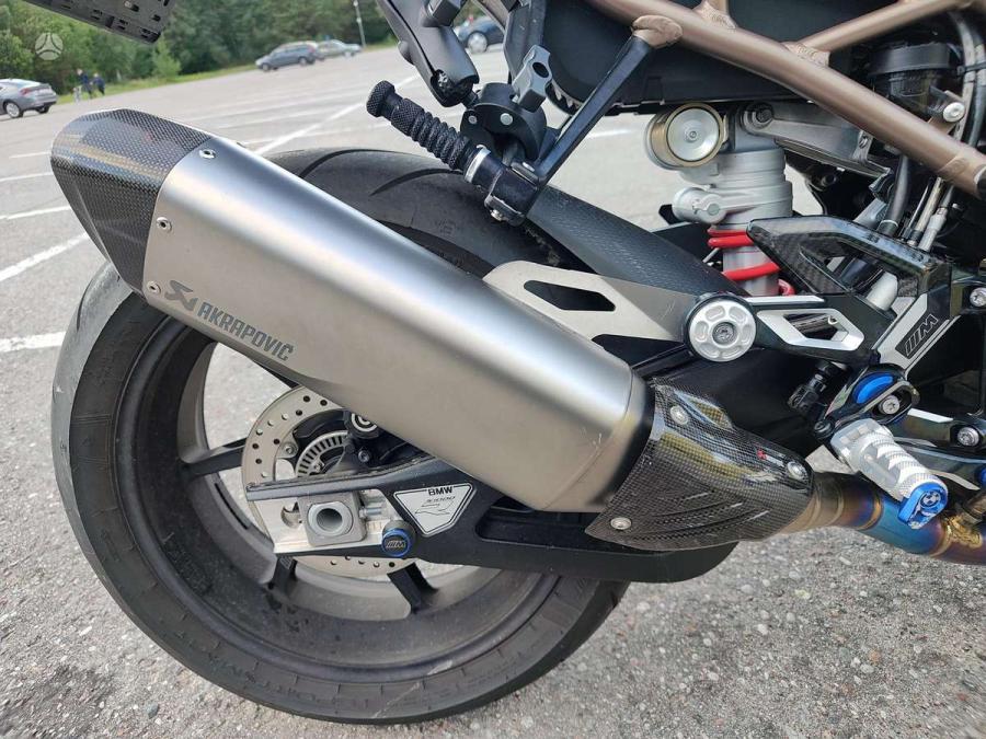Balts BMW S 1000R 2022 Klaipėda, ar dzinēja tilpumu 1.00 L un nobraukumu 27 tūkst. km par 12000 €, foto 9 vietnē AUTOMOTO.COM.LV