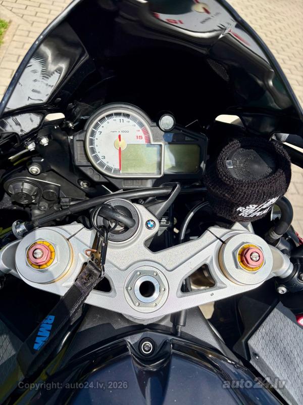 Черный БМВ S 1000RR 2011 в Тарту, объемом двигателя 0.00 л и пробегом 44 тыс. км за 8400 €, фото 7 на AUTOMOTO.COM.LV