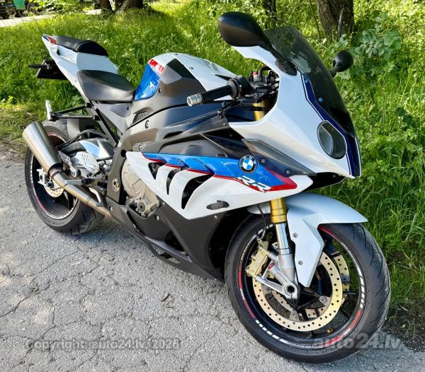 Black BMW S 1000RR 2012 in Tallinn, with an engine capacity of 1.00 L and mileage of 38 thousand km for 8999 €, photo 1 on AUTOMOTO.COM.LV