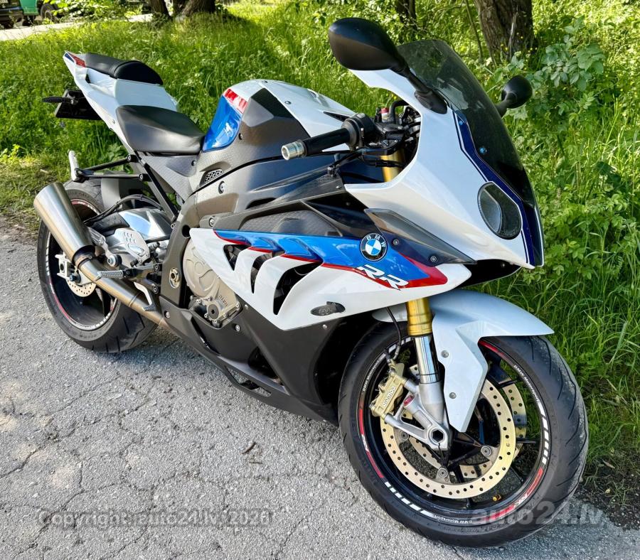 Black BMW S 1000RR 2012 in Tallinn, with an engine capacity of 1.00 L and mileage of 38 thousand km for 8999 €, photo 1 on AUTOMOTO.COM.LV