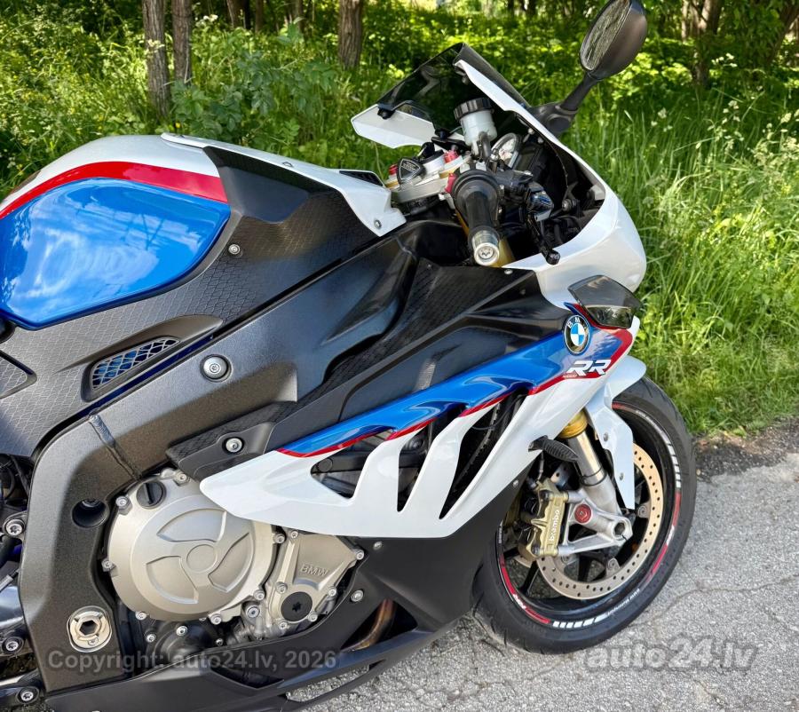 Black BMW S 1000RR 2012 in Tallinn, with an engine capacity of 1.00 L and mileage of 38 thousand km for 8999 €, photo 8 on AUTOMOTO.COM.LV