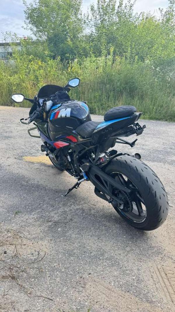 Черный БМВ S 1000RR 2020 в Игналина, объемом двигателя 1.00 л и пробегом 24 тыс. км за 18000 €, фото 9 на AUTOMOTO.COM.LV