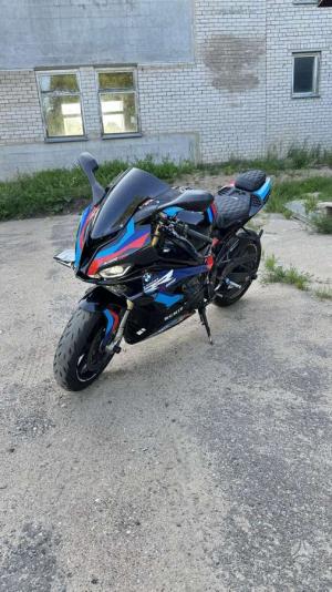 Black BMW S 1000RR 2020 in Ignalina, with an engine capacity of 1.00 L and mileage of 24 thousand km for 18000 €, photo 13 on AUTOMOTO.COM.LV