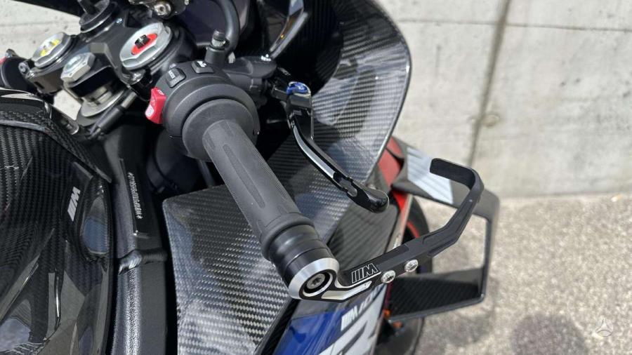 Melns BMW S 1000RR 2023 Viļņa, ar dzinēja tilpumu 1.00 L un nobraukumu 9 tūkst. km par 26900 €, foto 9 vietnē AUTOMOTO.COM.LV