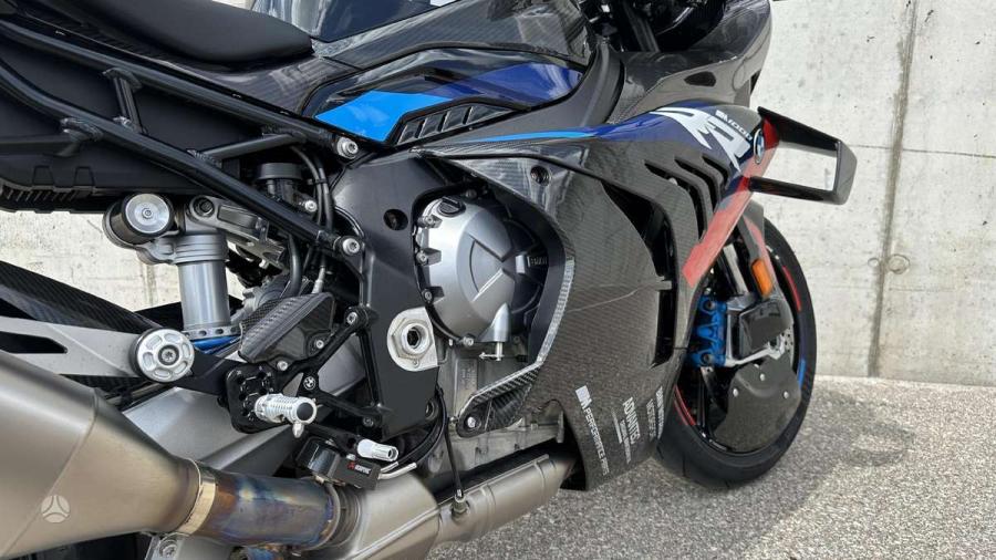 Melns BMW S 1000RR 2023 Viļņa, ar dzinēja tilpumu 1.00 L un nobraukumu 9 tūkst. km par 26900 €, foto 10 vietnē AUTOMOTO.COM.LV