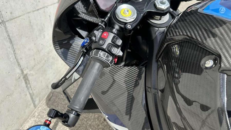 Melns BMW S 1000RR 2023 Viļņa, ar dzinēja tilpumu 1.00 L un nobraukumu 9 tūkst. km par 26900 €, foto 11 vietnē AUTOMOTO.COM.LV