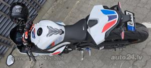 Black BMW S 1000RR 2023 in Tallinn, with an engine capacity of 1.00 L and mileage of 8 thousand km for 25000 €, photo 7 on AUTOMOTO.COM.LV