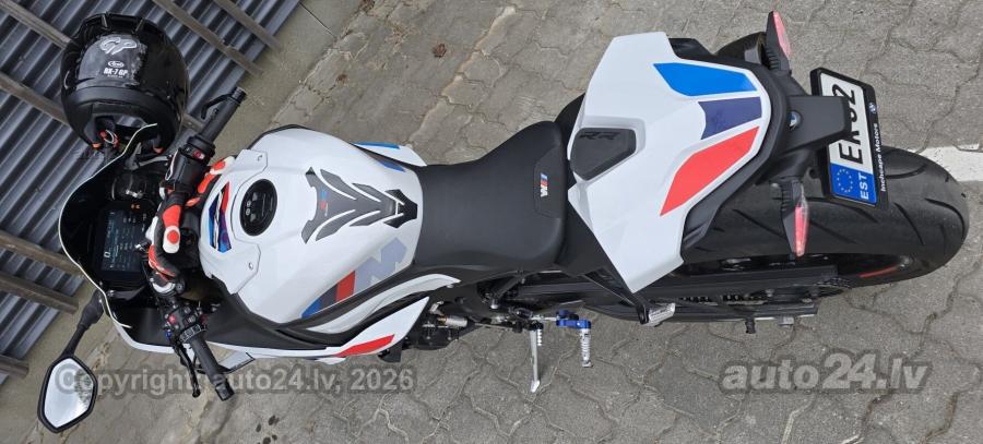 Black BMW S 1000RR 2023 in Tallinn, with an engine capacity of 1.00 L and mileage of 8 thousand km for 25000 €, photo 7 on AUTOMOTO.COM.LV