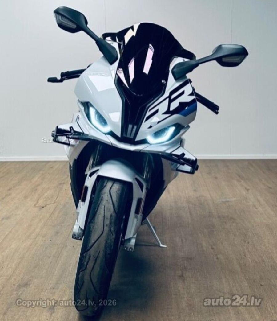 Black BMW S 1000RR 2023 in Tallinn, with an engine capacity of 1.00 L and mileage of 8 thousand km for 25000 €, photo 8 on AUTOMOTO.COM.LV