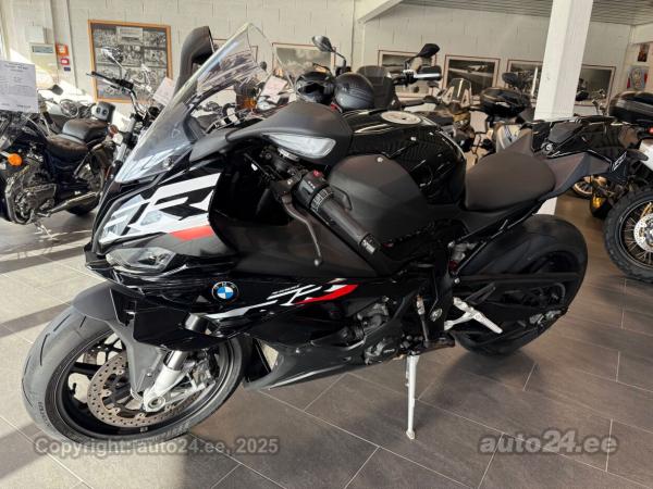 Черный БМВ S 1000RR 2024 в Таллин, объемом двигателя 1.00 л и пробегом 10 тыс. км за 16490 €, фото 11 на AUTOMOTO.COM.LV
