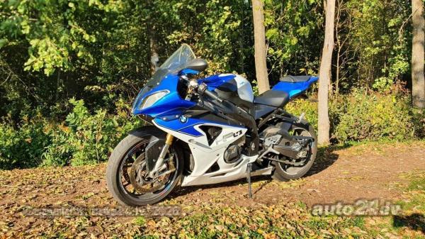 Zils BMW S 1000RR 2012 Kuresāre, ar dzinēja tilpumu 1.00 L un nobraukumu 27 tūkst. km par 10000 €, foto 1 vietnē AUTOMOTO.COM.LV