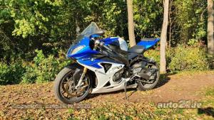 Blue BMW S 1000RR 2012 in Kuressaare, with an engine capacity of 1.00 L and mileage of 27 thousand km for 10000 €, photo  on AUTOMOTO.COM.LV