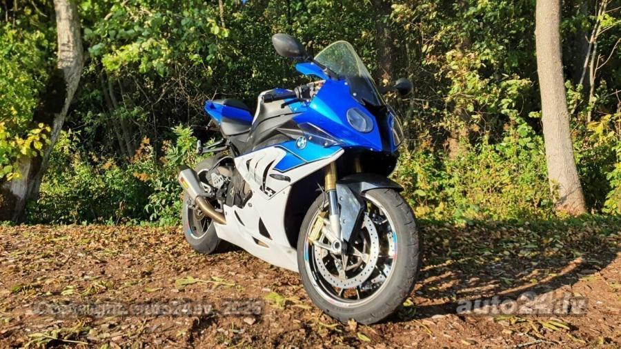 Blue BMW S 1000RR 2012 in Kuressaare, with an engine capacity of 1.00 L and mileage of 27 thousand km for 10000 €, photo 3 on AUTOMOTO.COM.LV