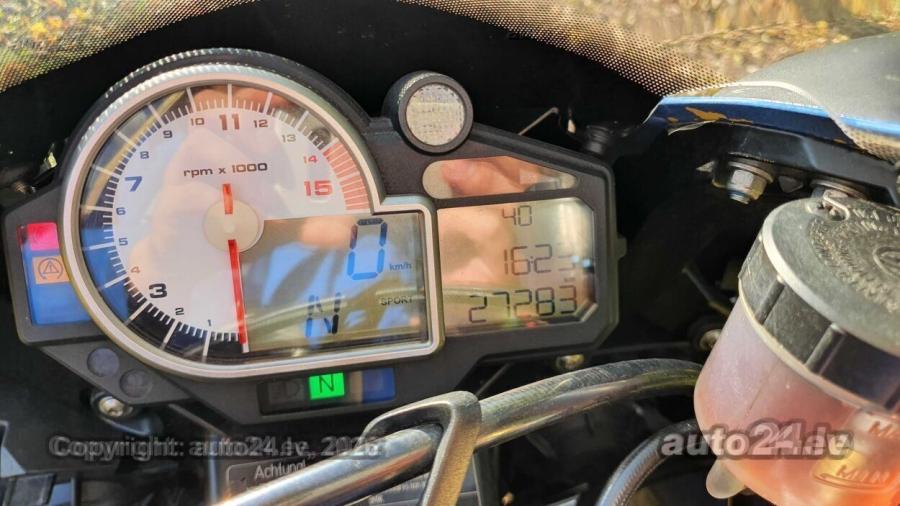 Blue BMW S 1000RR 2012 in Kuressaare, with an engine capacity of 1.00 L and mileage of 27 thousand km for 10000 €, photo 7 on AUTOMOTO.COM.LV