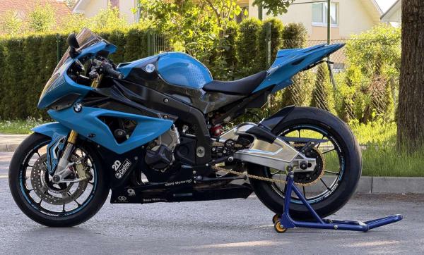 Синий БМВ S 1000RR 2012 в Вильнюс, объемом двигателя 1.00 л и пробегом 37 тыс. км за 8200 €, фото 3 на AUTOMOTO.COM.LV