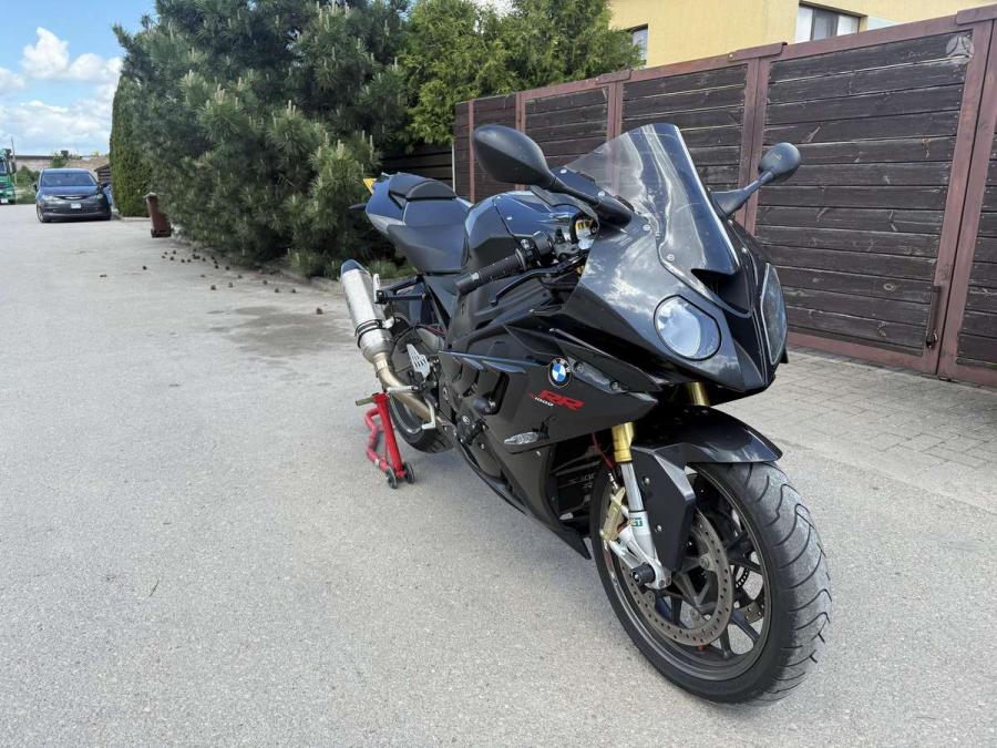 Pelēks BMW S 1000RR 2011 Kauņa, ar dzinēja tilpumu 1.00 L un nobraukumu 53 tūkst. km par 7500 €, foto 1 vietnē AUTOMOTO.COM.LV