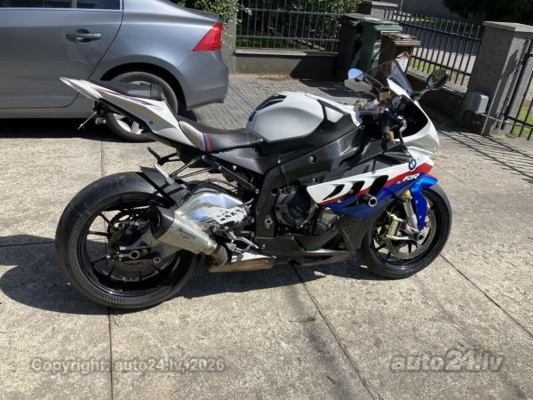 БМВ S 1000RR 2010 в Таллин, объемом двигателя 1.00 л и пробегом 27 тыс. км за 8000 €, фото 1 на AUTOMOTO.COM.LV