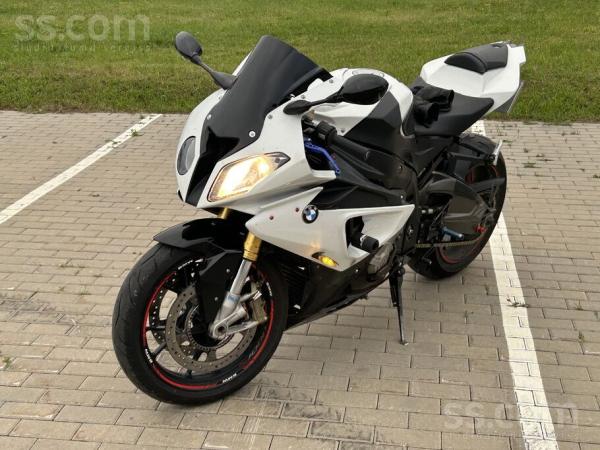 BMW S 1000RR 2010 in Riga, with an engine capacity of 1.00 L and mileage of 0 thousand km for 6444 €, photo 1 on AUTOMOTO.COM.LV