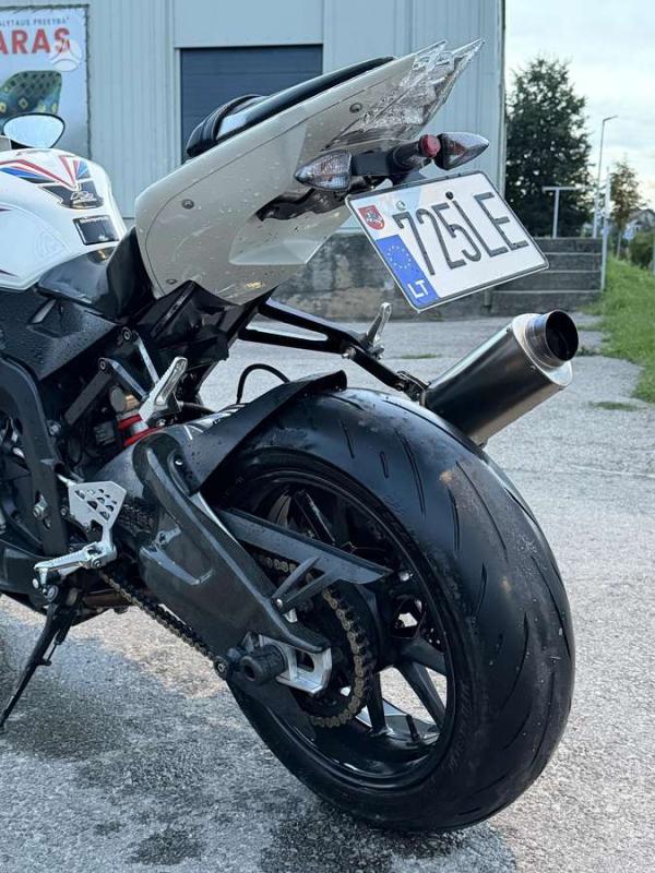 БМВ S 1000RR 2010 в Алитус, объемом двигателя 1.00 л и пробегом 21 тыс. км за 7500 €, фото 5 на AUTOMOTO.COM.LV