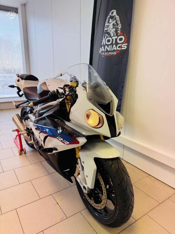 BMW S 1000RR 2011 in Kaunas, with an engine capacity of 1.00 L and mileage of 35 thousand km for 6550 €, photo 2 on AUTOMOTO.COM.LV