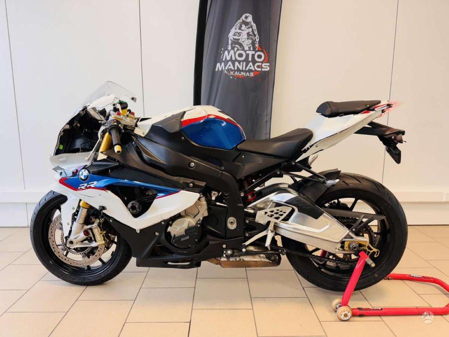 BMW S 1000RR 2011 in Kaunas, with an engine capacity of 1.00 L and mileage of 35 thousand km for 6550 €, photo 4 on AUTOMOTO.COM.LV