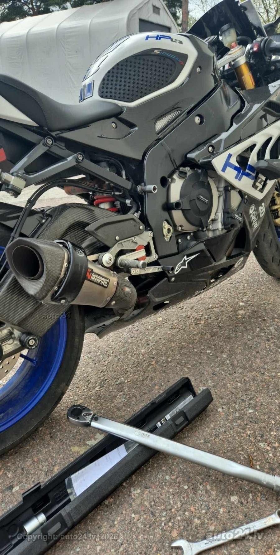 БМВ S 1000RR 2011 в Таллин, объемом двигателя 1.00 л и пробегом 57 тыс. км за 13000 €, фото 8 на AUTOMOTO.COM.LV