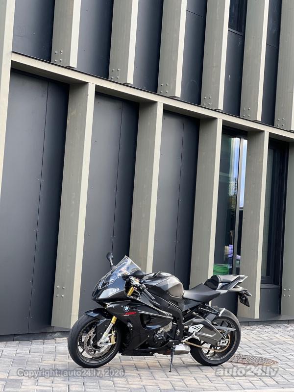 BMW S 1000RR 2011 in Narva, with an engine capacity of 1.00 L and mileage of 42 thousand km for 8000 €, photo 3 on AUTOMOTO.COM.LV