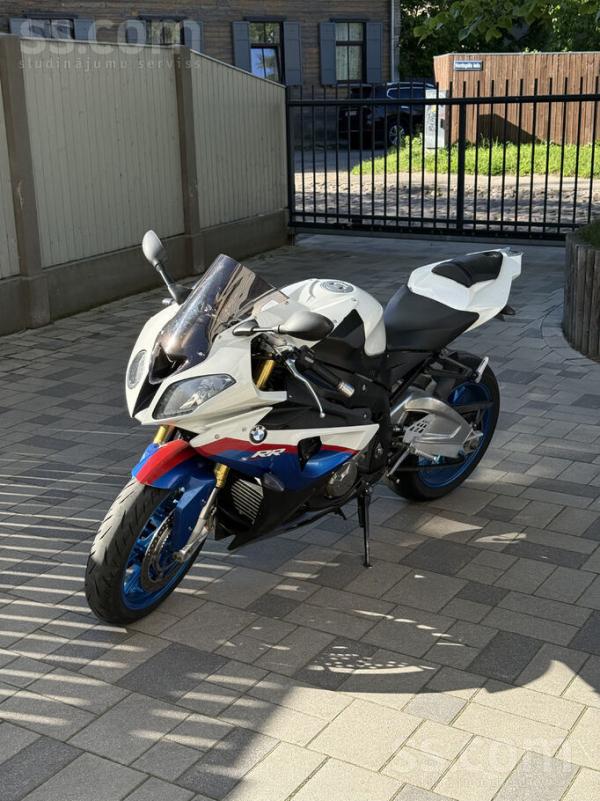 BMW S 1000RR 2011 in Jelgava, with an engine capacity of 1.00 L and mileage of 0 thousand km for 7200 €, photo 2 on AUTOMOTO.COM.LV